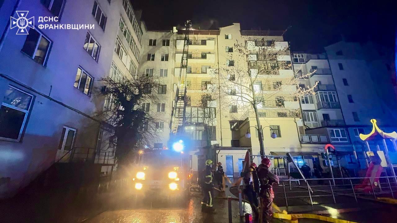 Вибухи в Івано-Франківську: з'явилися нові деталі та фото з місця події. Новини Головного-UKR.NET